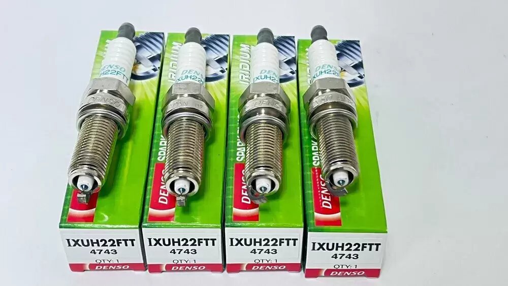 Свеча зажигания Denso ( Оригинал ) IXUH22FTT, комплект 4 шт.