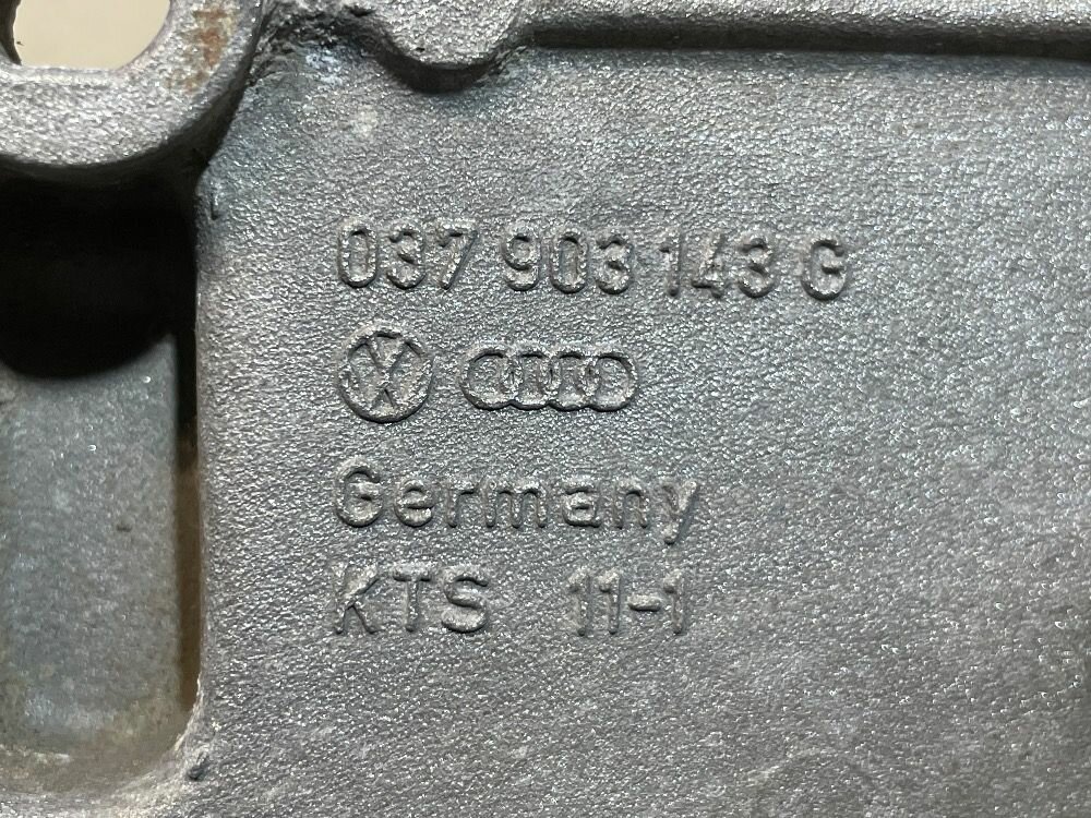 Кронштейн генератора Volkswagen Caddy — фото 1