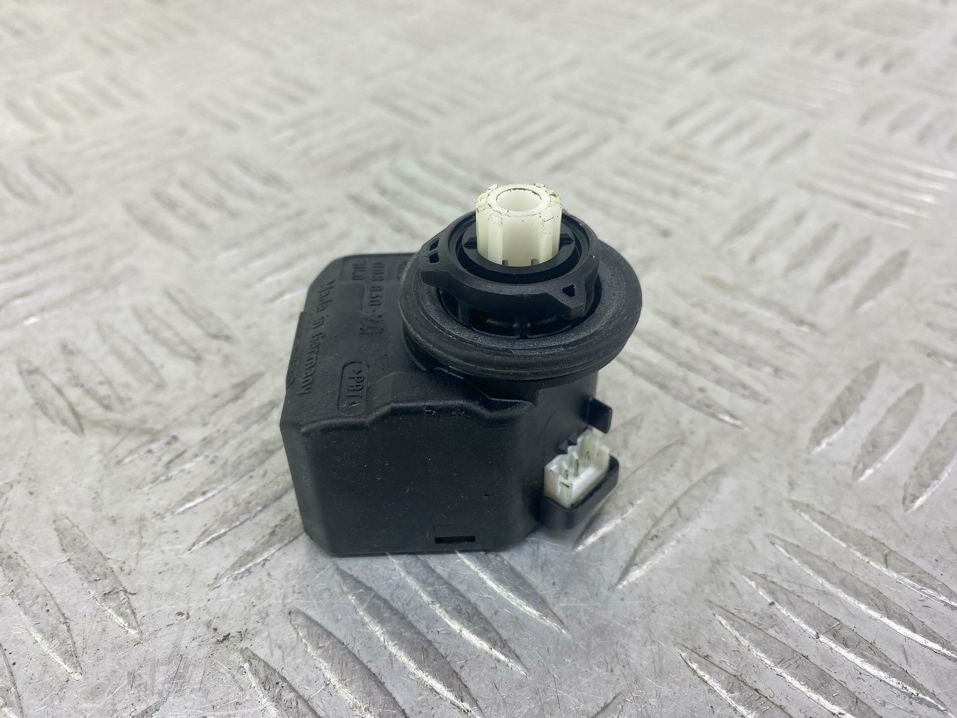 Корректор фар Citroen C4 Picasso (2006 - 2013) 008830