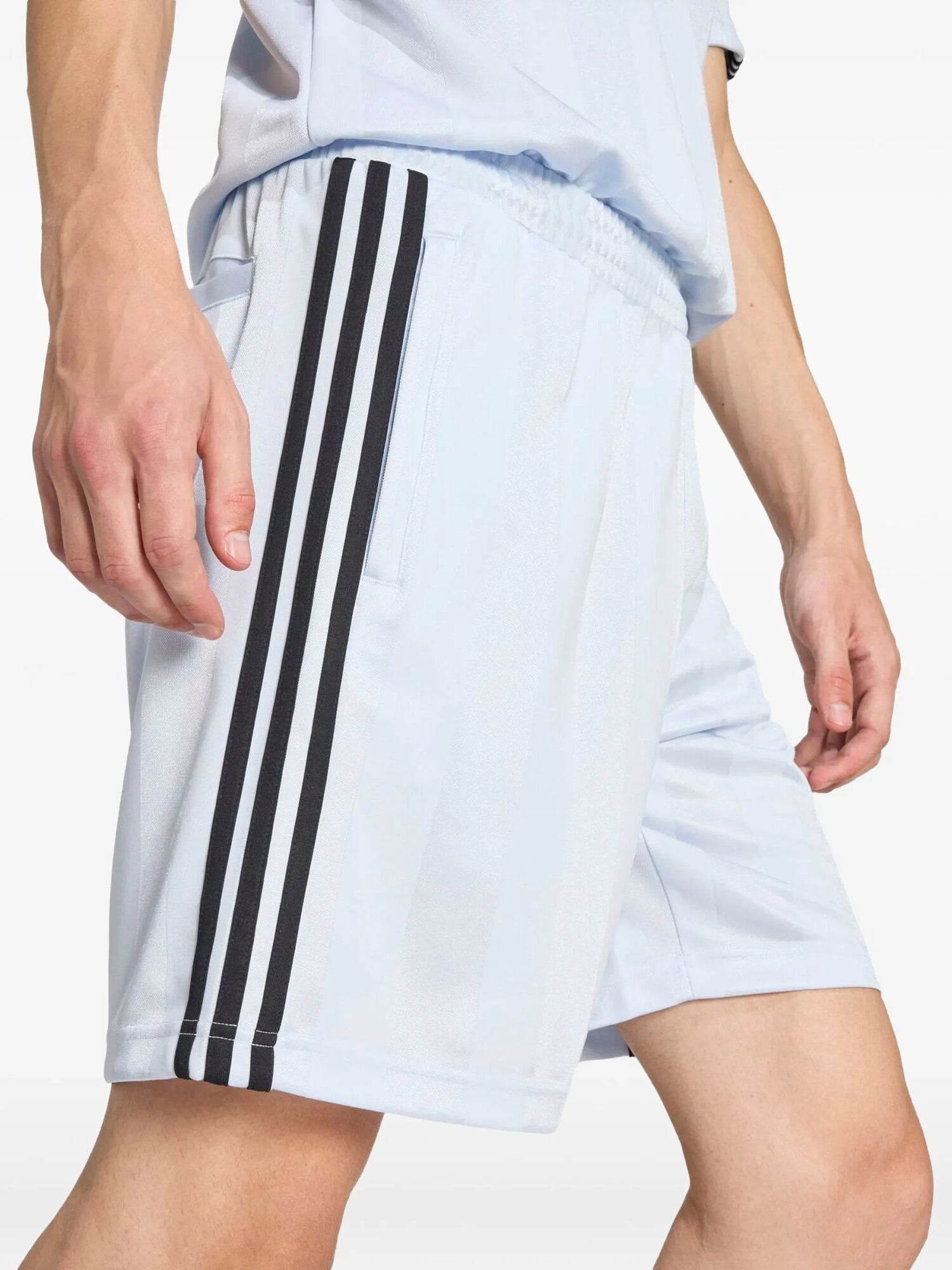 Шорты adidas Loose Engineered, размер 38 UK — фото 1