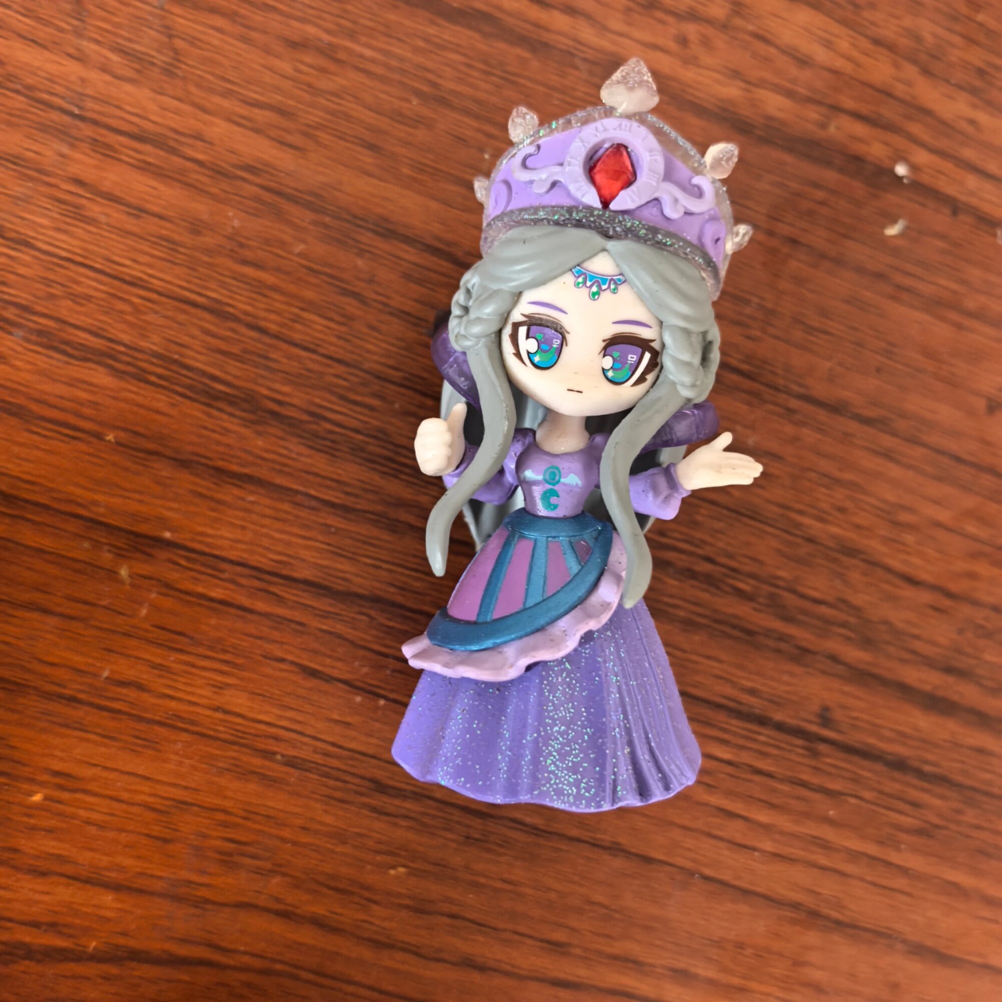 Фиолетовая кукла Princess TAKARA TOMY