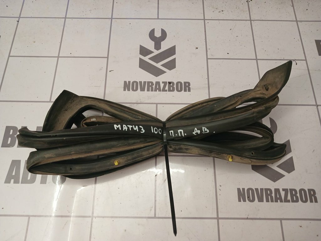 Уплотнитель двери Daewoo Matiz M100/M150 98-15