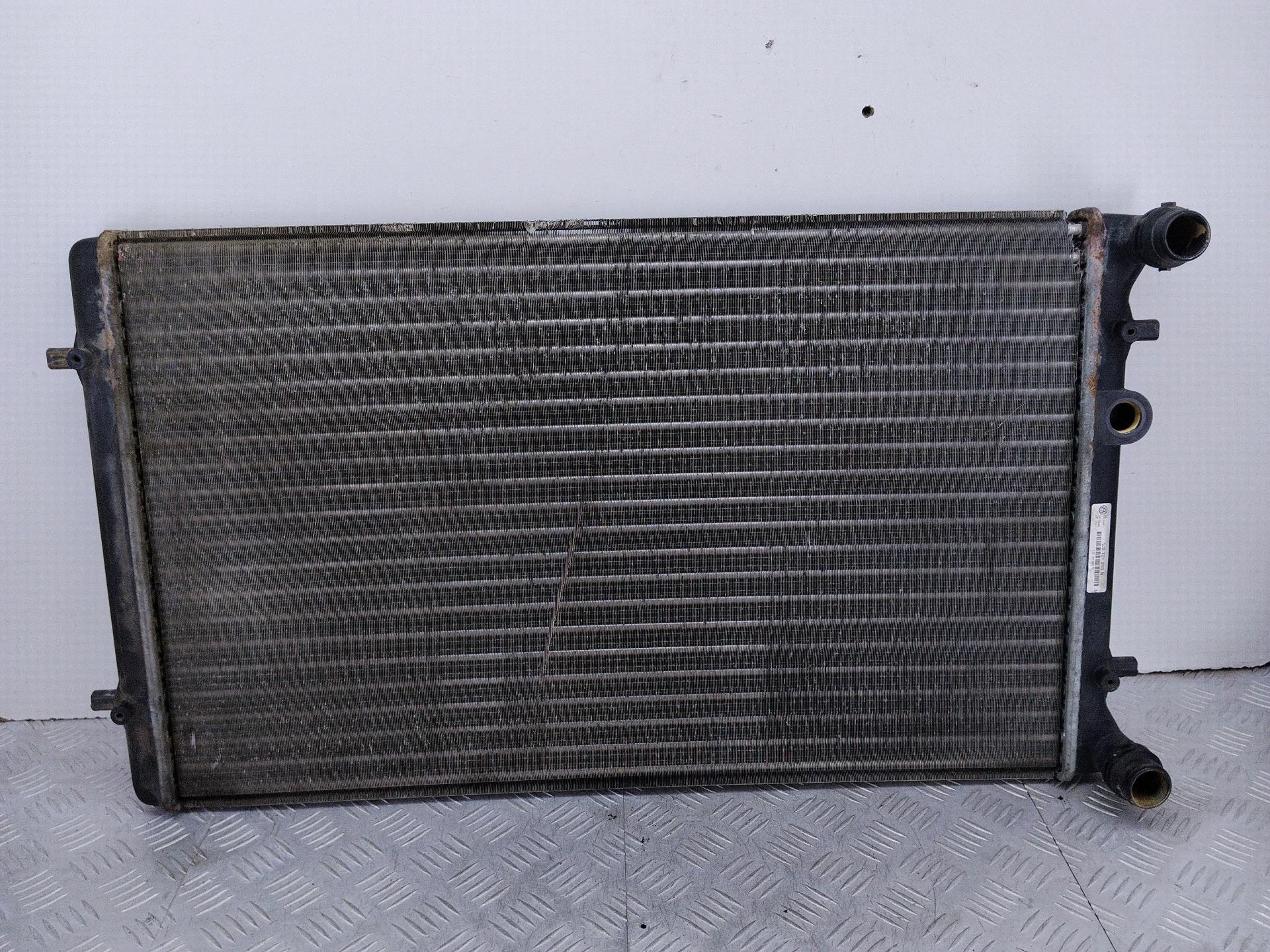 Радиатор основной Volkswagen Bora 1 1J2 2003 1J0121253N
