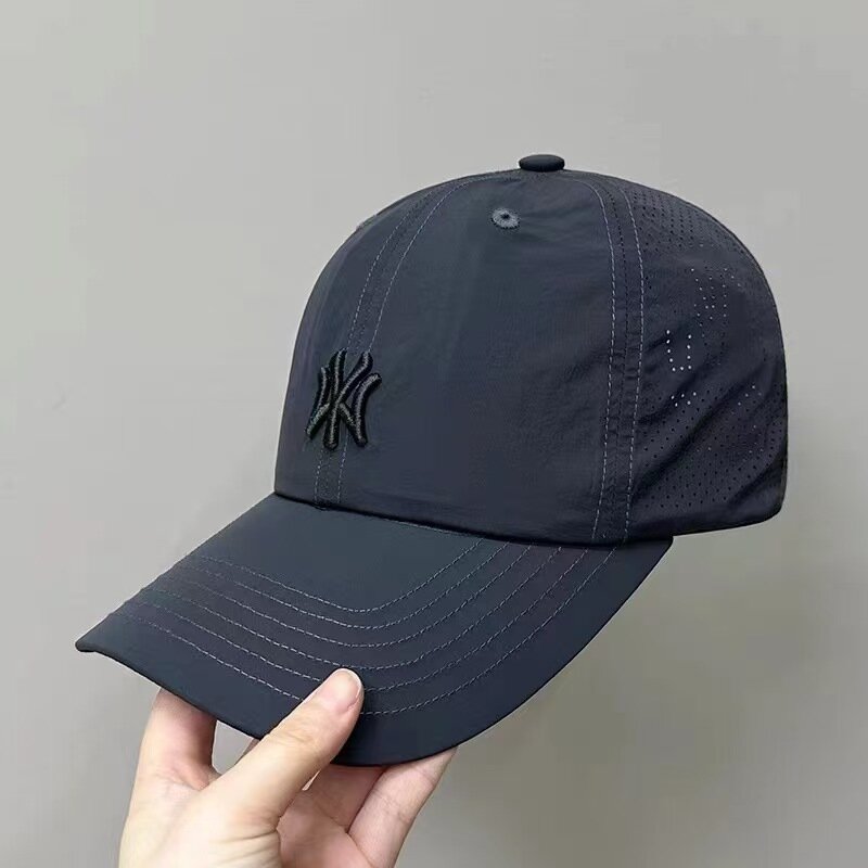Бейсболка MLB, NEW ERA, унисекс, подходит как для мужчин, так и для женщин.