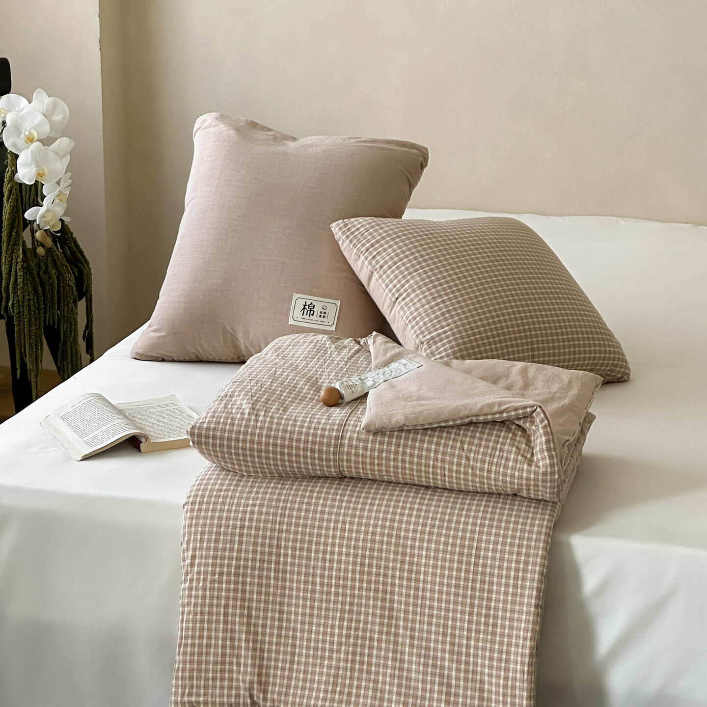 Чехол подушки Island Beige 40x40 см сложенный, раскрывается до 105x145 см для офисного и домашнего сна