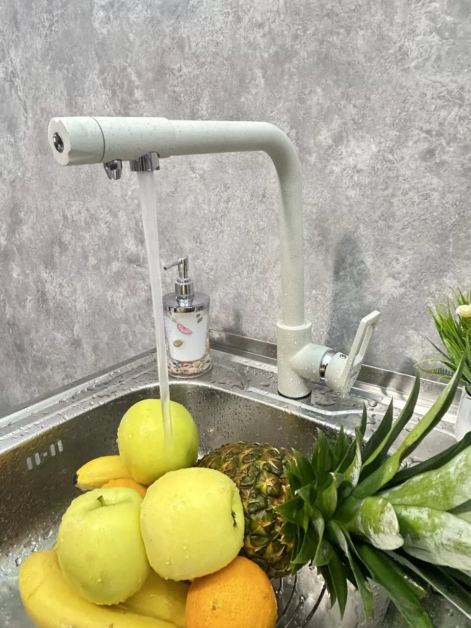 Смеситель для кухни с подключением под фильтр Vieir V15008-F2 молочно-бежевый