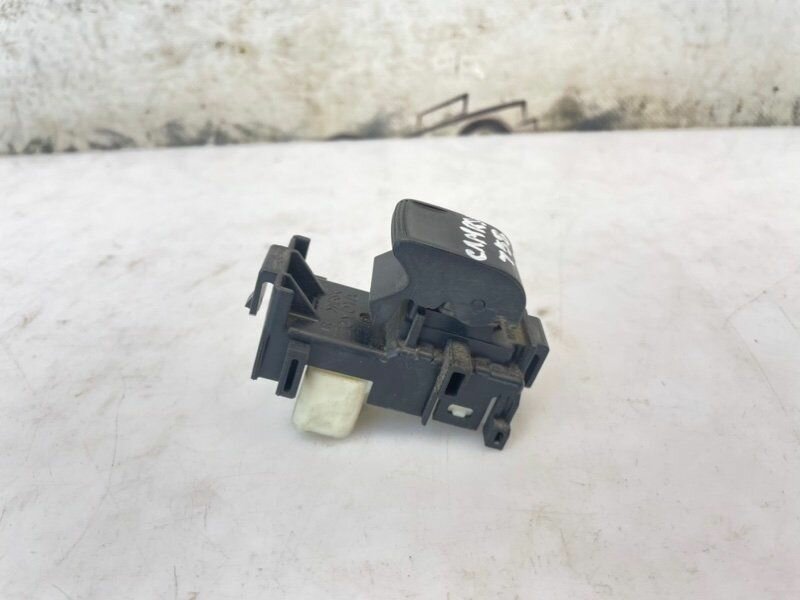 Кнопка стеклоподъемника Toyota Camry 2008 8481052030 ACV40 2AZ-FE, передняя правая (с пробегом)
