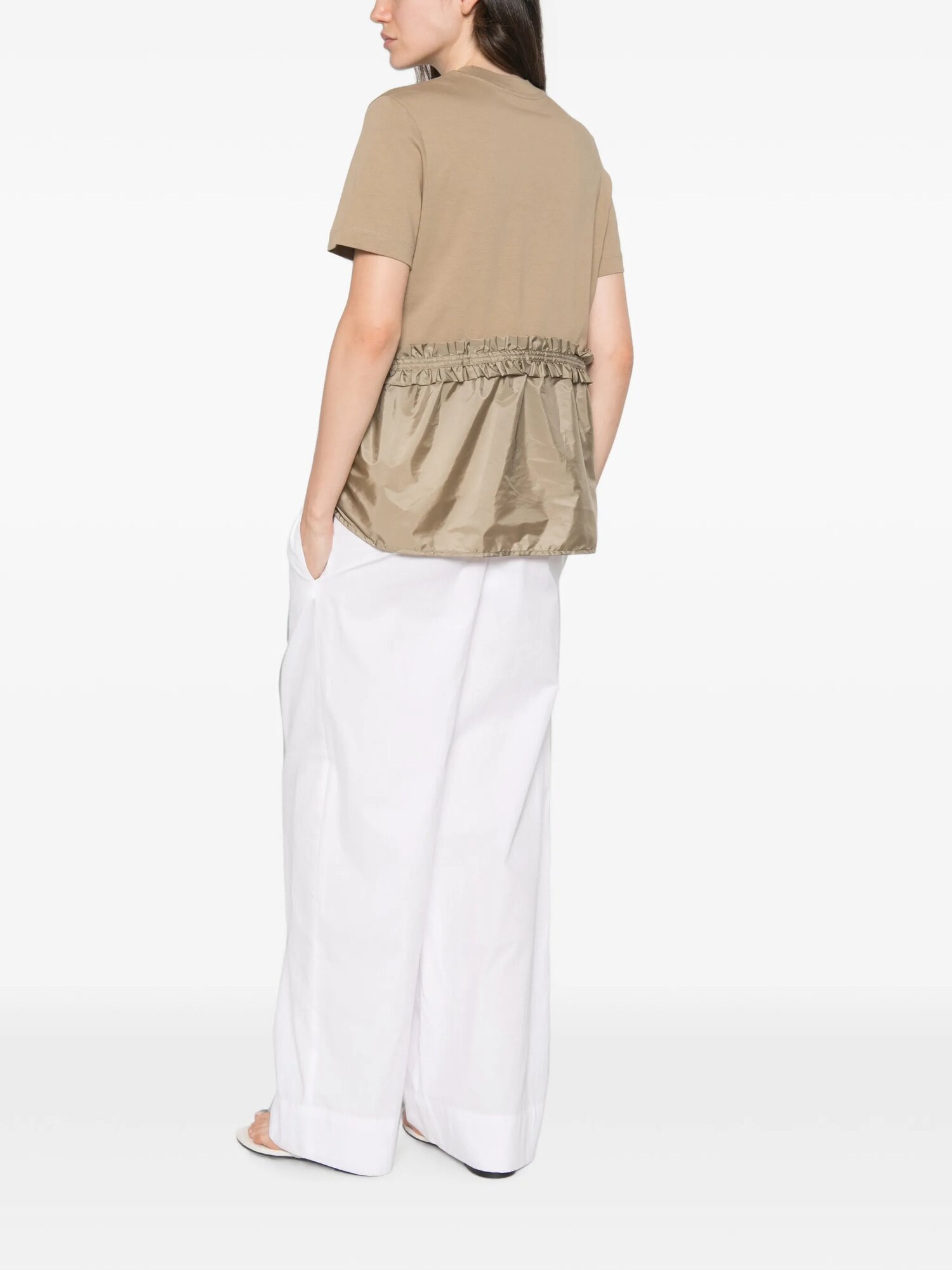 Футболка Moncler Ruffled logo-patch T-shirt, размер 44, разноцветный — фото 1