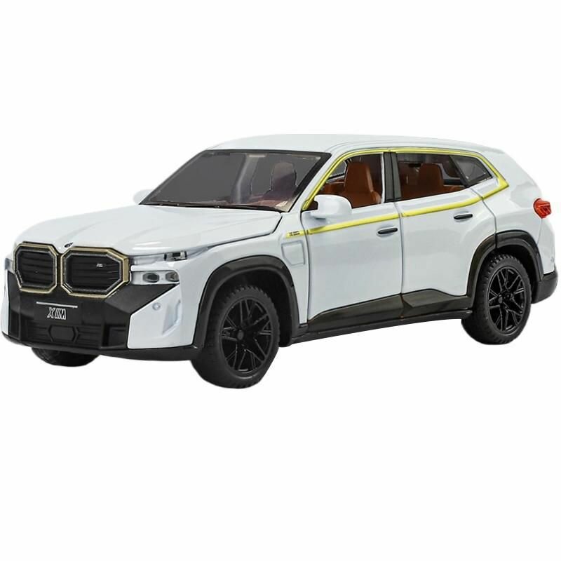 Коллекционная модель машины BMW XM кроссовер металлический корпус со звуком и светом 1:32