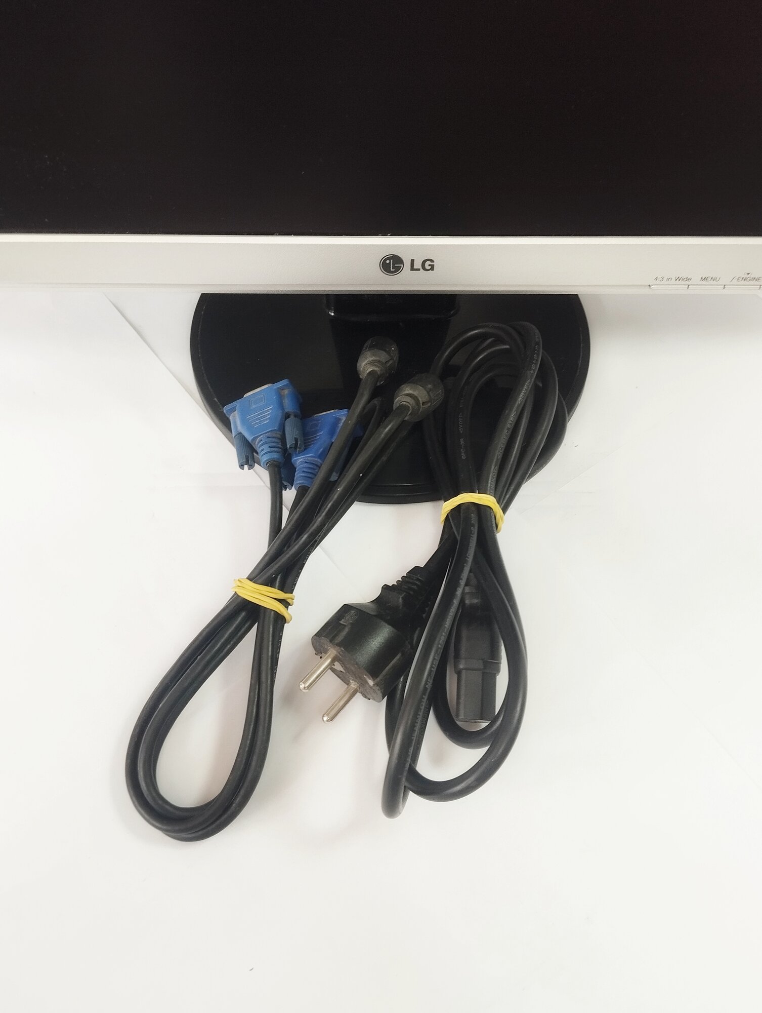 Монитор LG W2042T 20" — фото 1