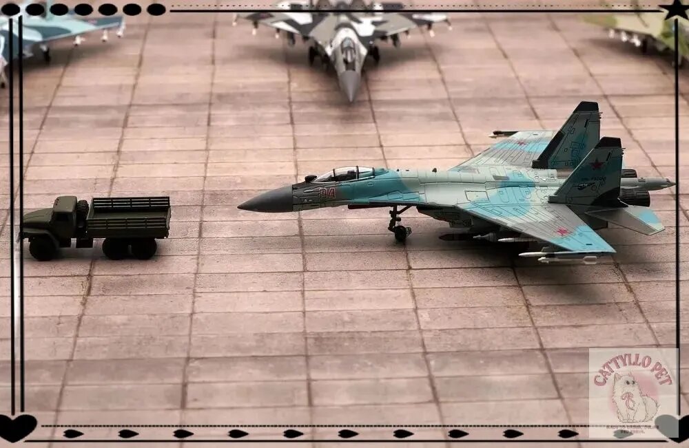 1/100 Российский Су-35 / Супер боковое положение истребителя СУ-35 имитационная военная модель из сплава/UPCLOUD