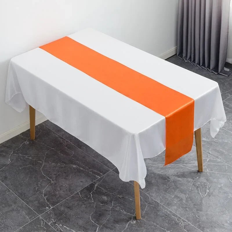 Оранжевая скатерть-дорожка атласная 30x275 см EVENTSDECOR