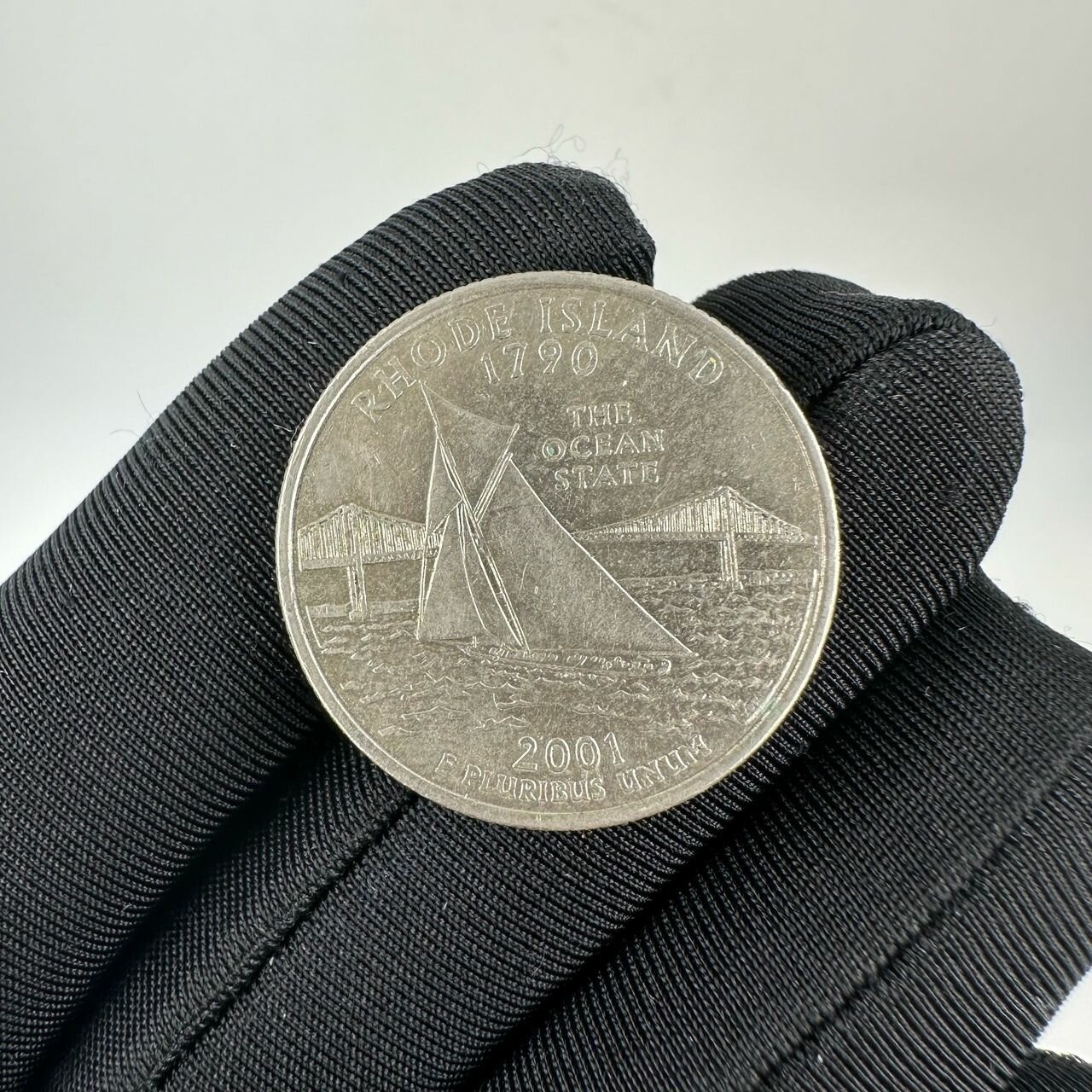 Монета 25 центов 2001 год Штат Род-Айленд (Rhode Island) двор D