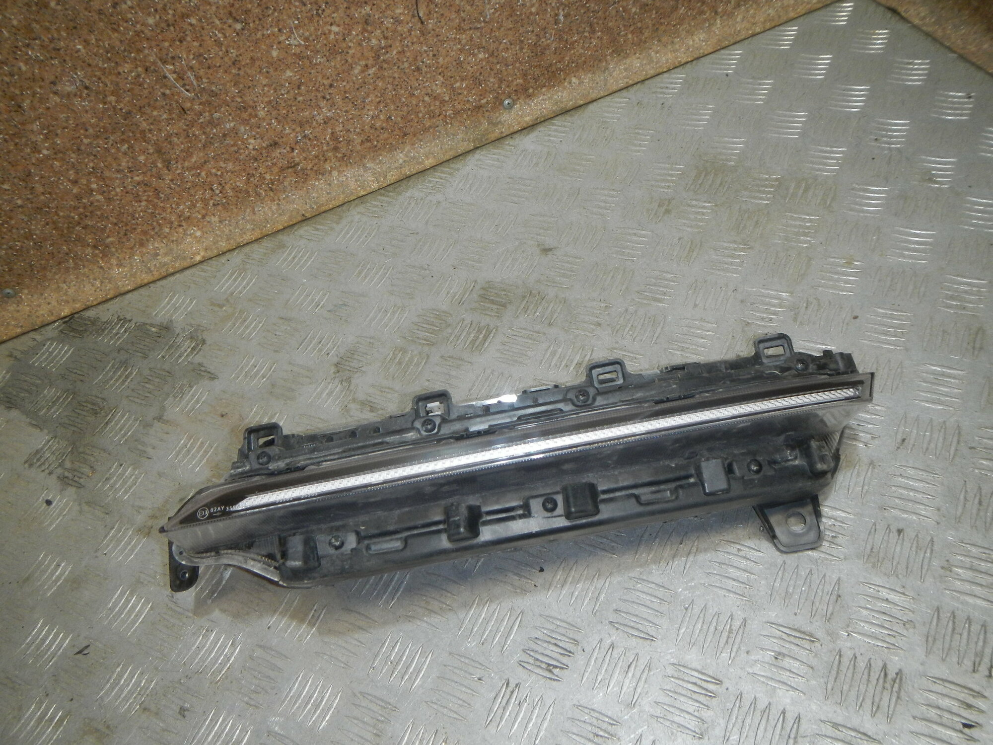 Б/У Фара дневного света левая (ходовые огни), KIA (Киа)-SELTOS (19-) KIA SELTOS (19-) Сломано крепление кронштейна, трещ...