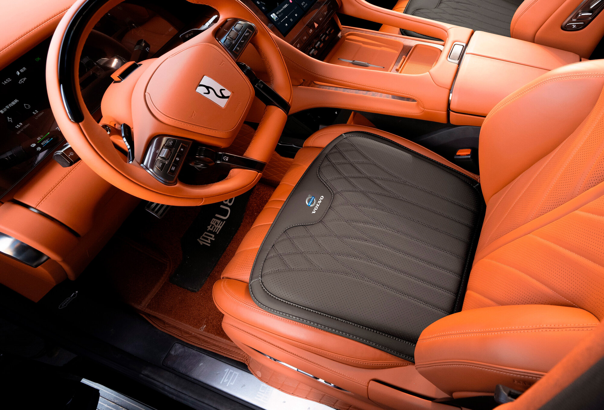 Ортопедическая подушка для сиденья автомобиля Volvo