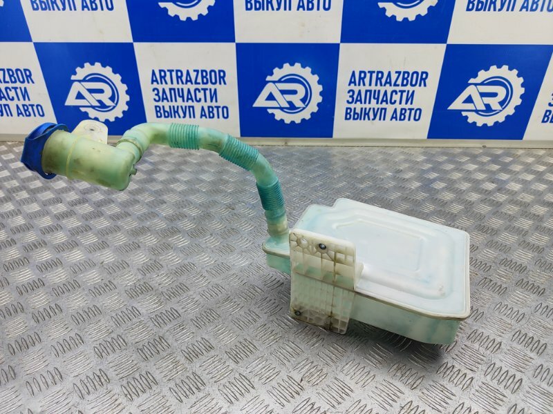 Б/У Бачок омывателя лобового стекла Volkswagen Jetta 5 / Фольксваген Джетта 5 2.5 BGP 150 Л.С 2006