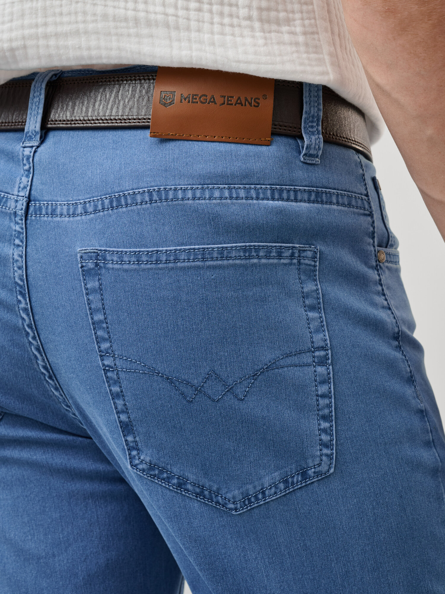 Джинсы классические 