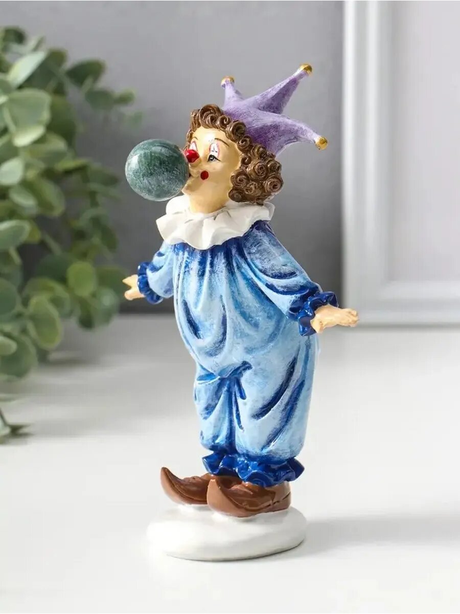 Очаровательный сувенир клоуна с шариком