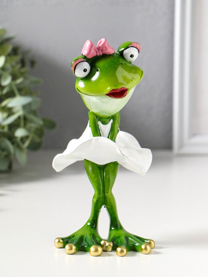 Фигурка полистоун лак Лягушка Монро, 16.5×8.2×9.5 см