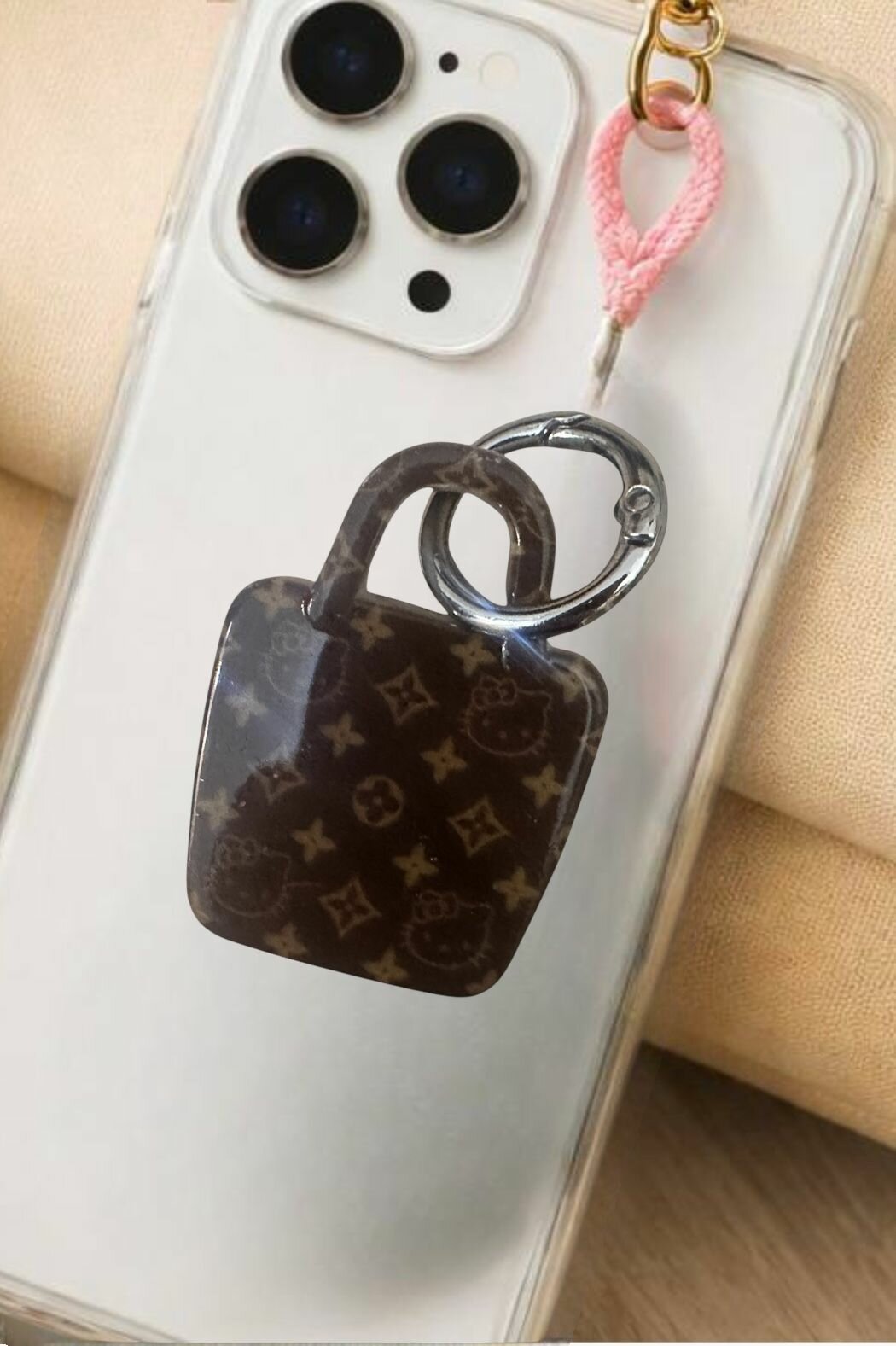 Брелок на сумку — фото 1