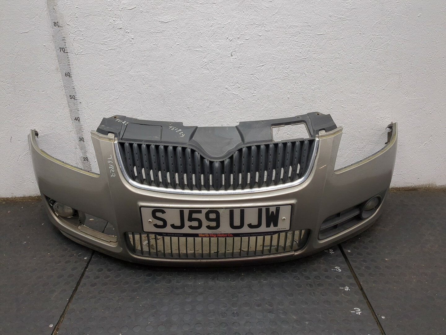 Бампер передний Skoda Fabia Б/У