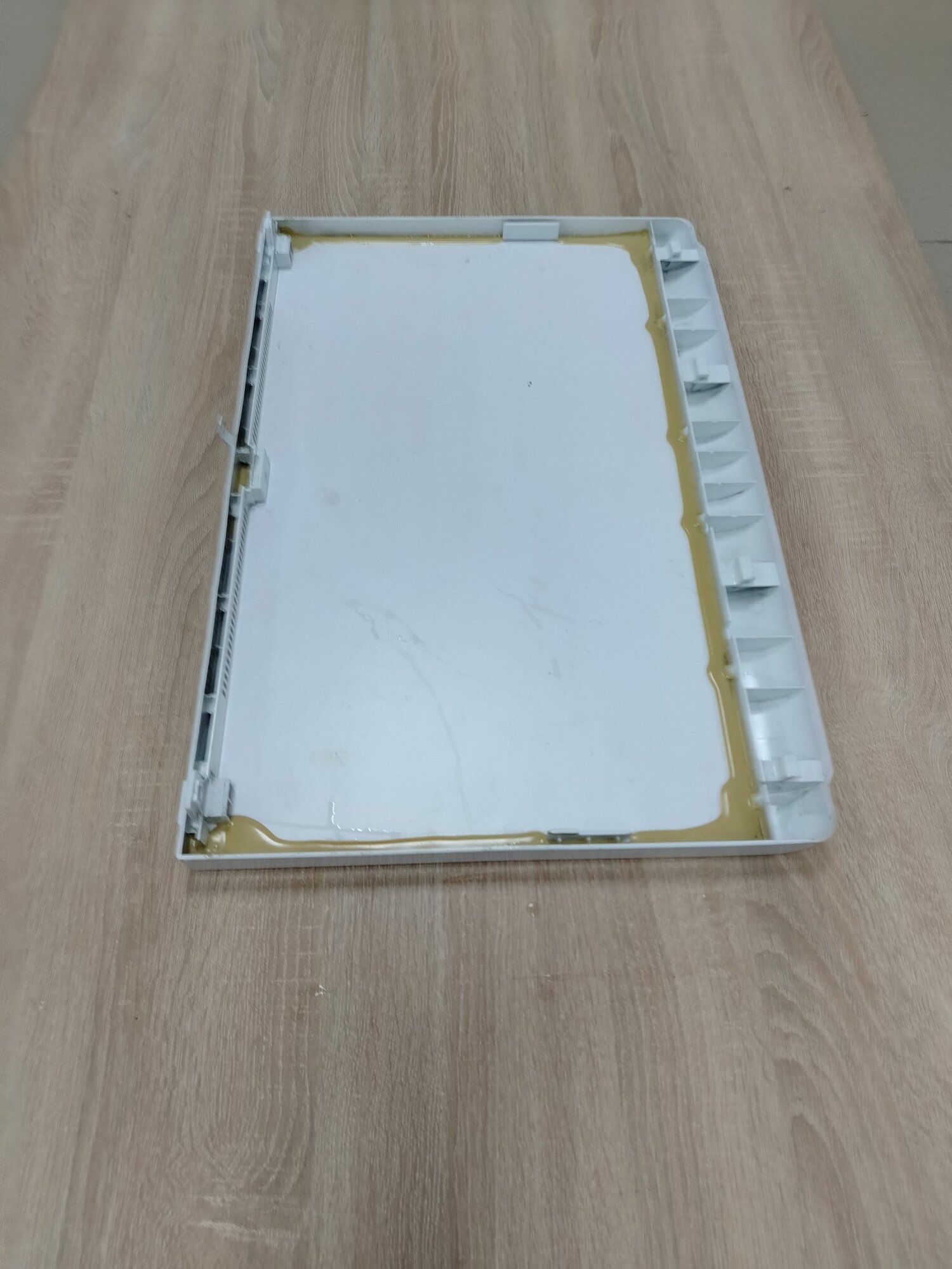 Верхняя крышка для стиральных машин Indesit 40см C00116555. Товар уцененный.
