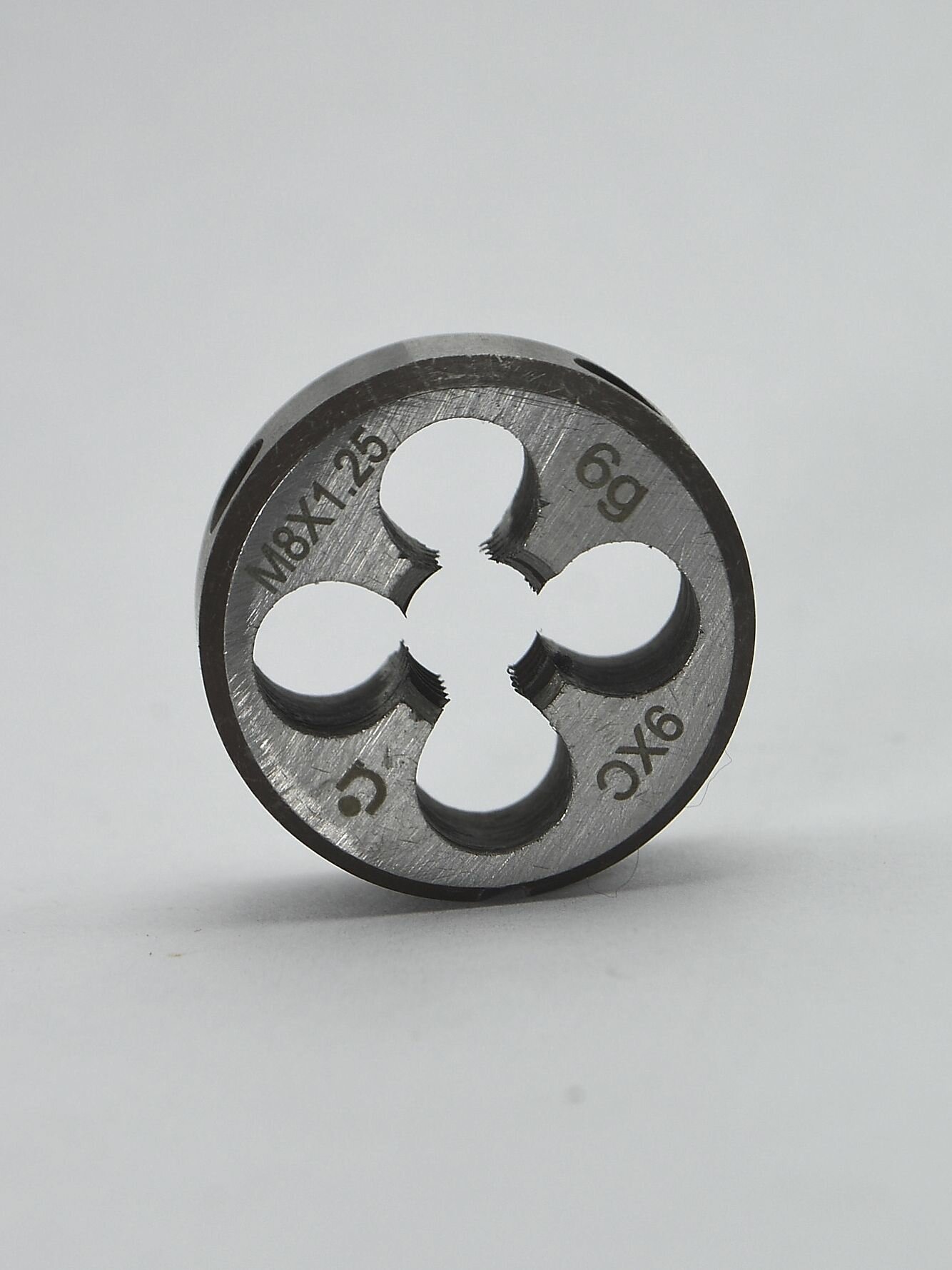 Плашка М8х1.25