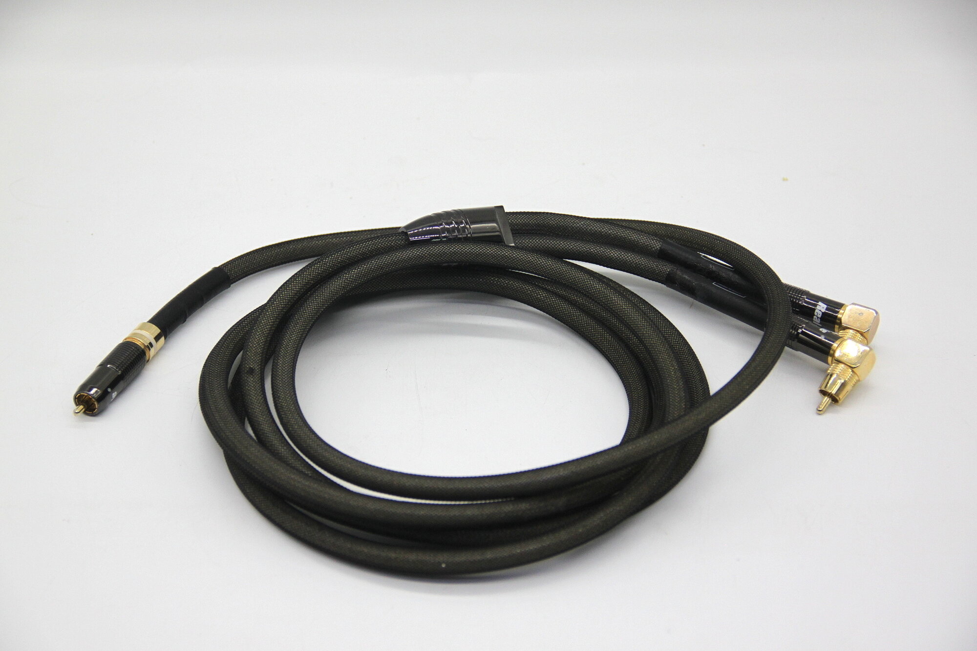 Кабель сабвуферный Real Cable Y-SUB 1801