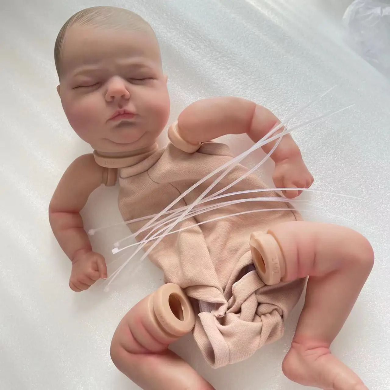 19 дюймов Набор для куклы реборн Reborn Tessa, 3D кожа с видимыми венами