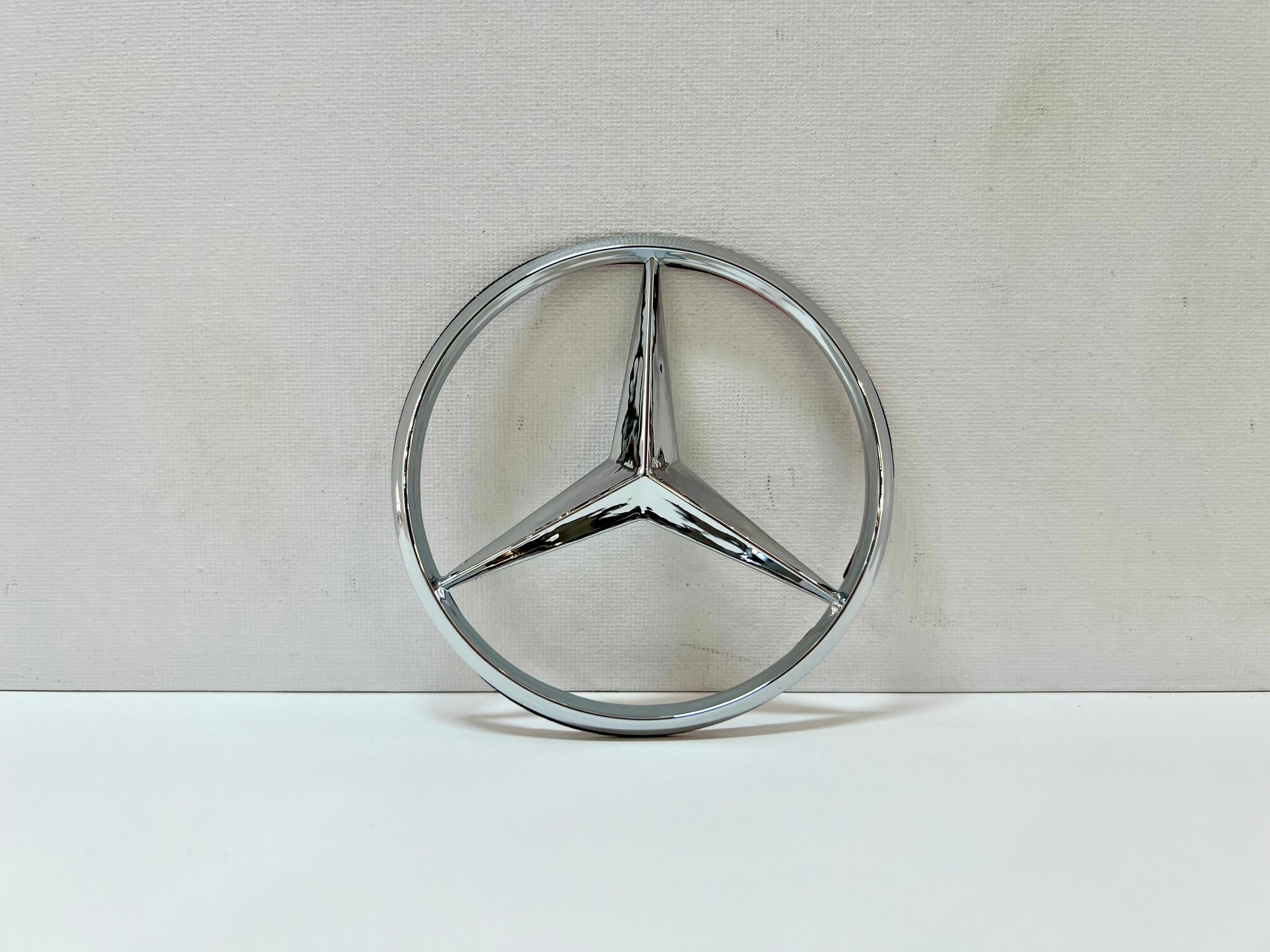 Логотип (шильдик, надпись, эмблема) "Mercedes" 9 см, арт: 9390-К