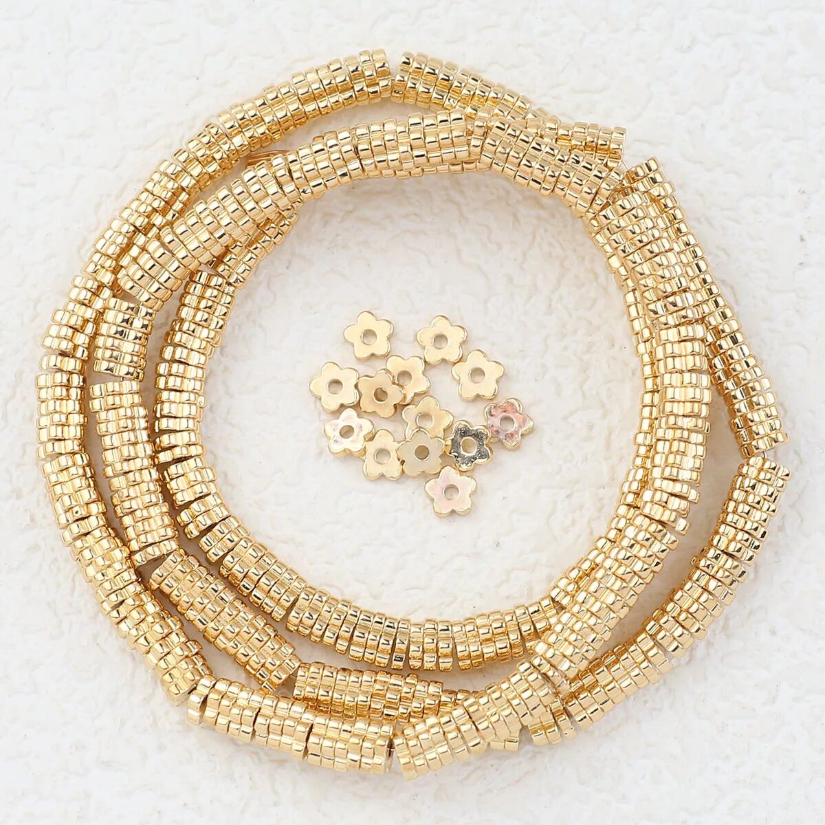 Бусины из гематита золотого цвета формы цветка сливы ZHBES 2/3/4 мм 4x1MM About 385pcs, KC Gold