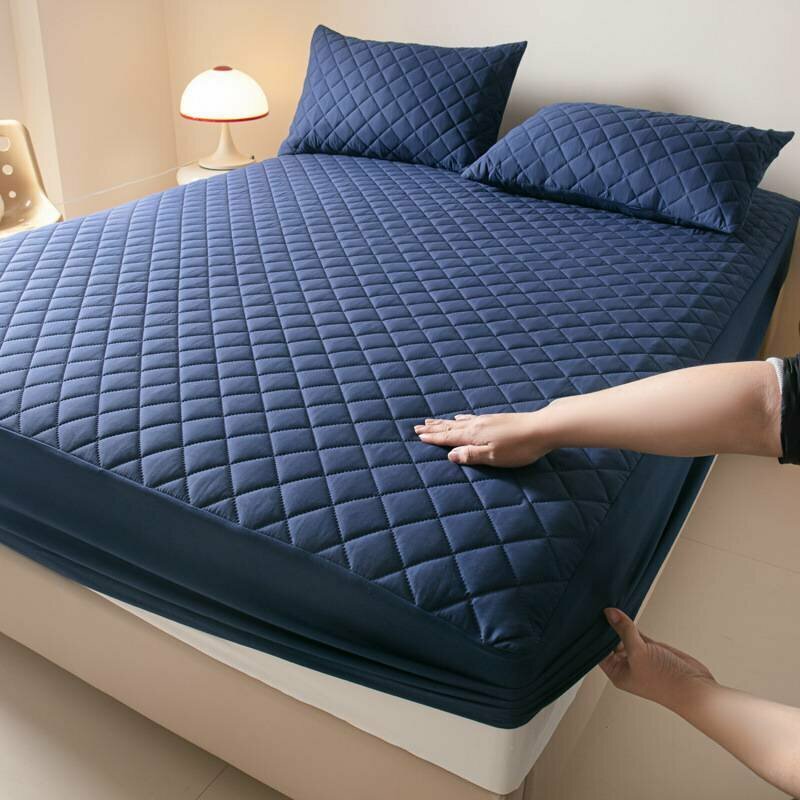 Waterproof bed protector with solid color design for bedroom use white — фото 1