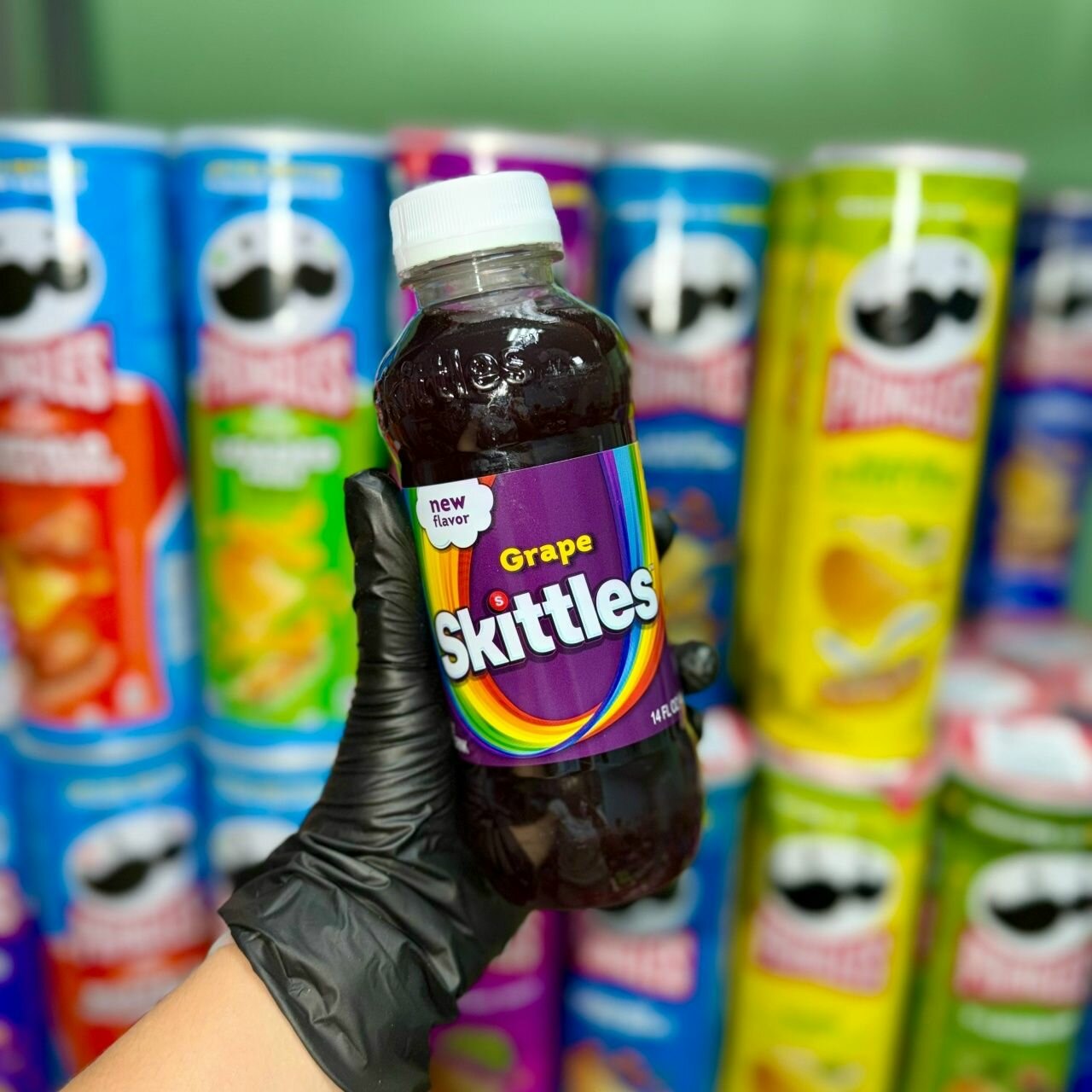 Напиток Skittles Grape/Скиттлес со вкусом винограда 414 мл.