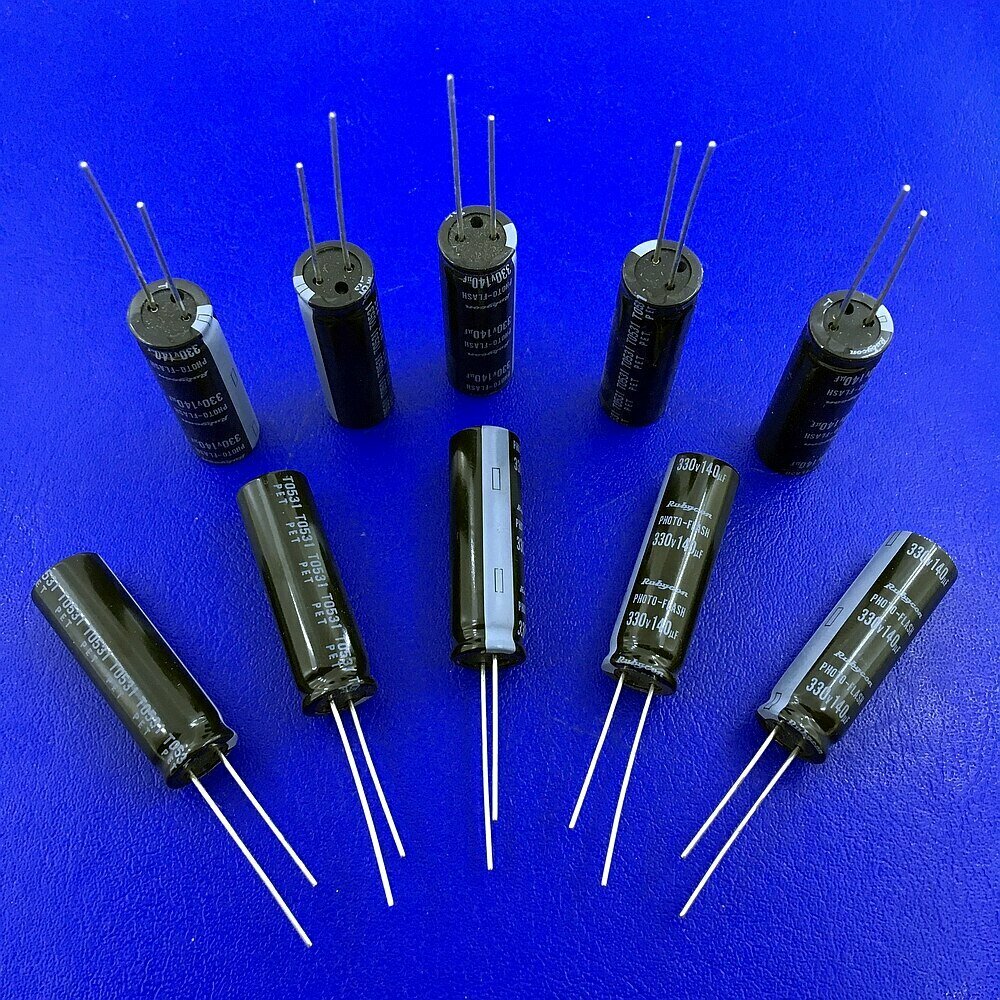 3 штуки Конденсатор Rubycon Photo-флэш-конденсатор 140 мкФ 330V d12h38 105C для вспышки и буферного конденсатора для звуковых усилителей и басов