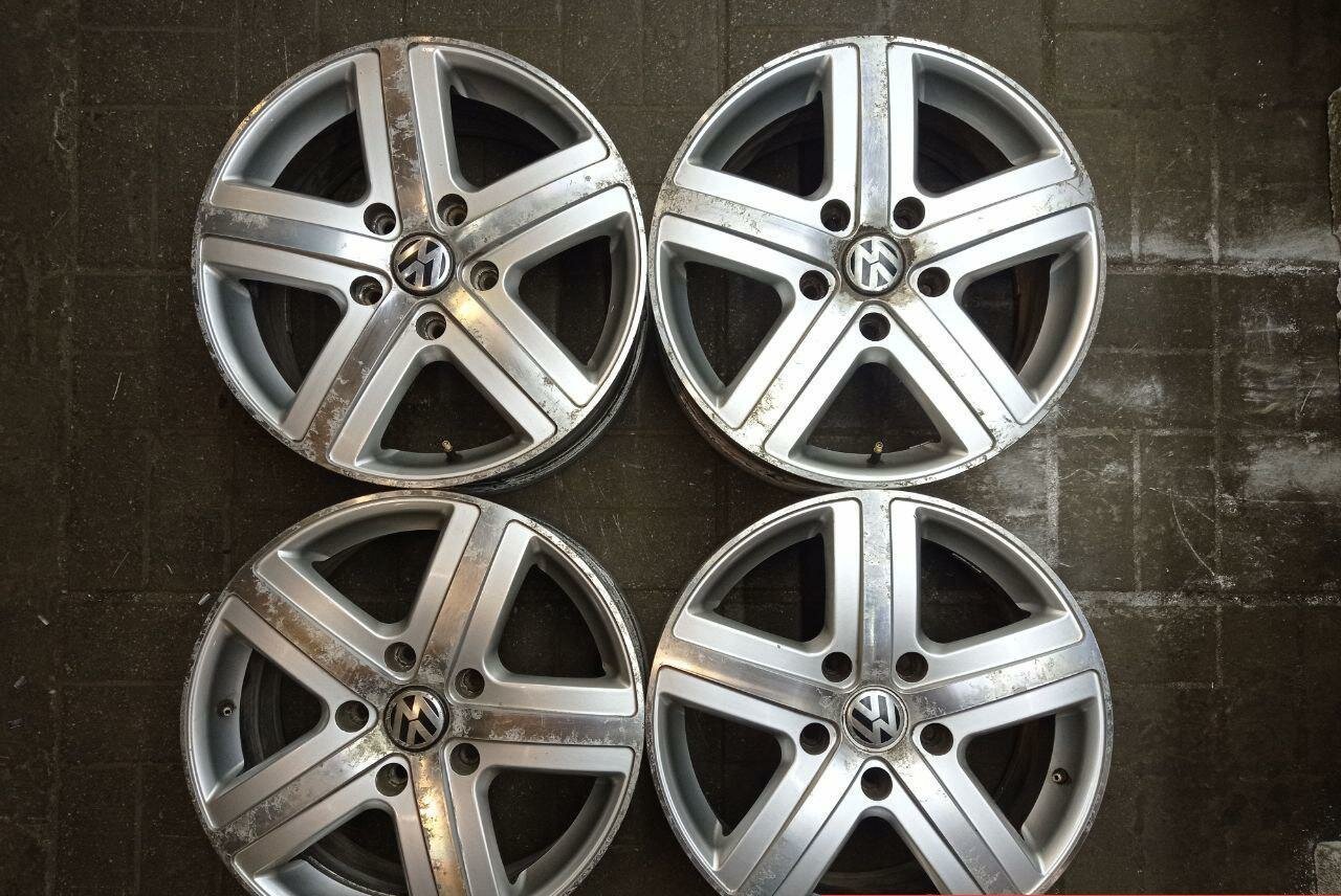 Колесные диски VIA 17x7.5 PCD 5x130 D71.6 ET55 Серебристый с полированной лицевой поверхностью (Реплика)