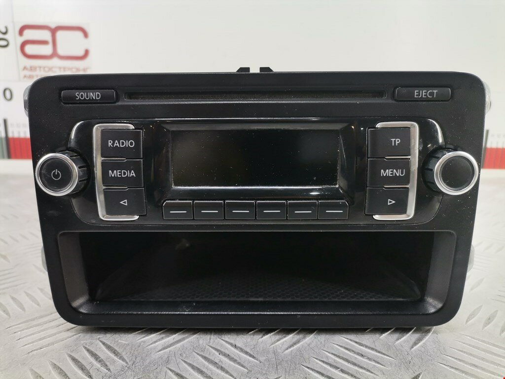 Магнитола Volkswagen Jetta 6 5K0035156A арт. 1563026