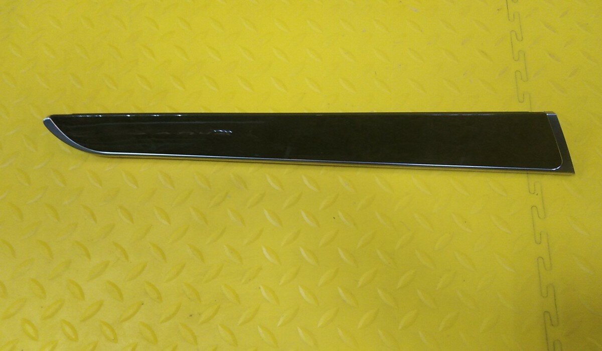 Накладка двери задней левой A6 (C6,4F) Audi 4F0867419D