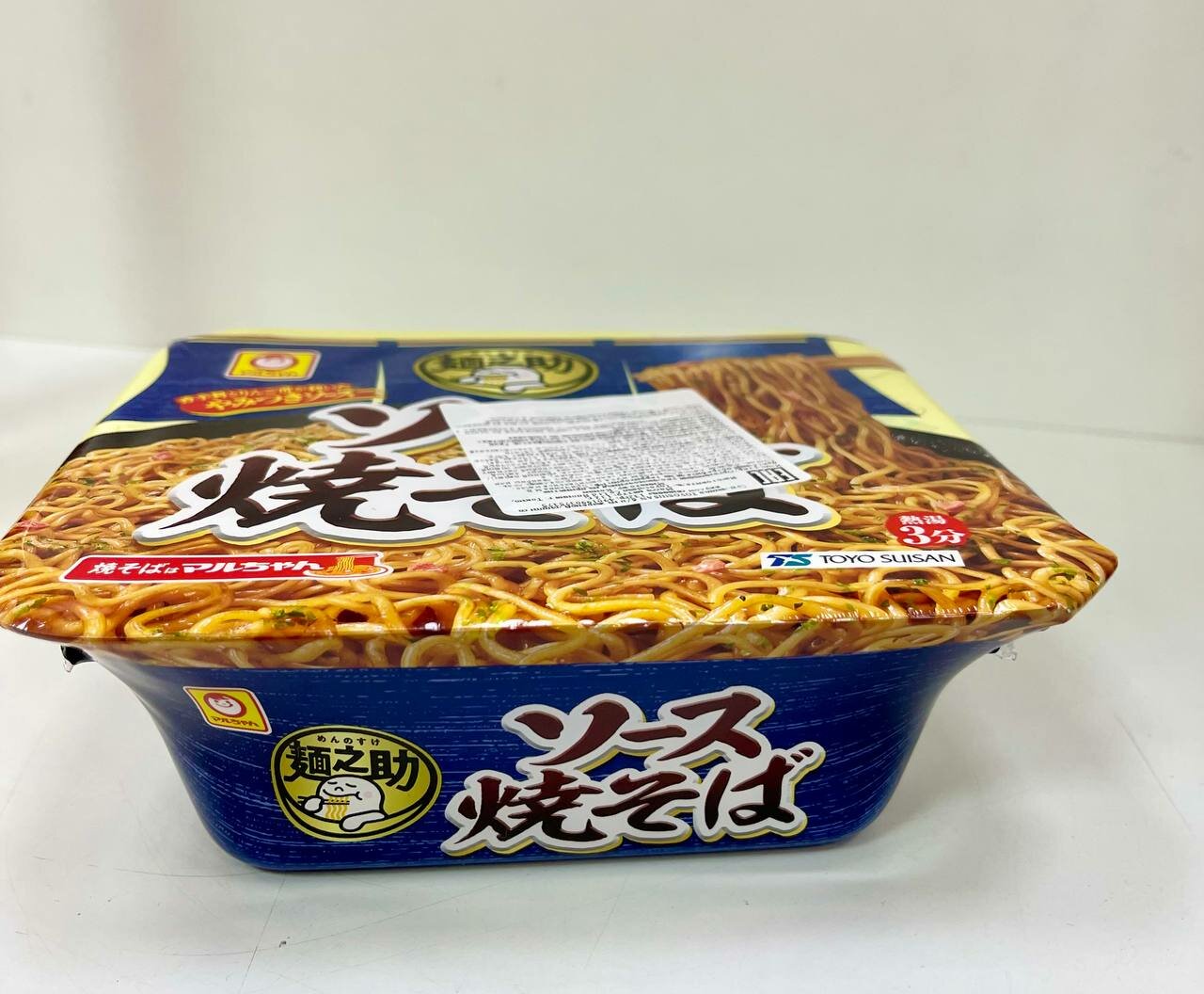 Лапша Тоюсуисан TOYOSUISAN с соусом Якисоба, Тонкацу и Фурикакэ 113гр