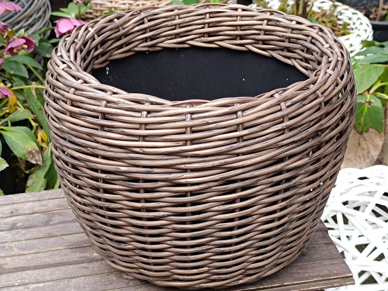 Кашпо Круглое "Уютный дом" - 16 литров - цвет ротанга "Медь с черным"