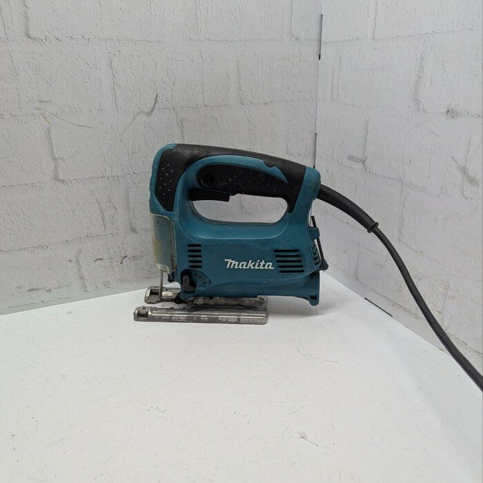 Лобзик Makita 4329