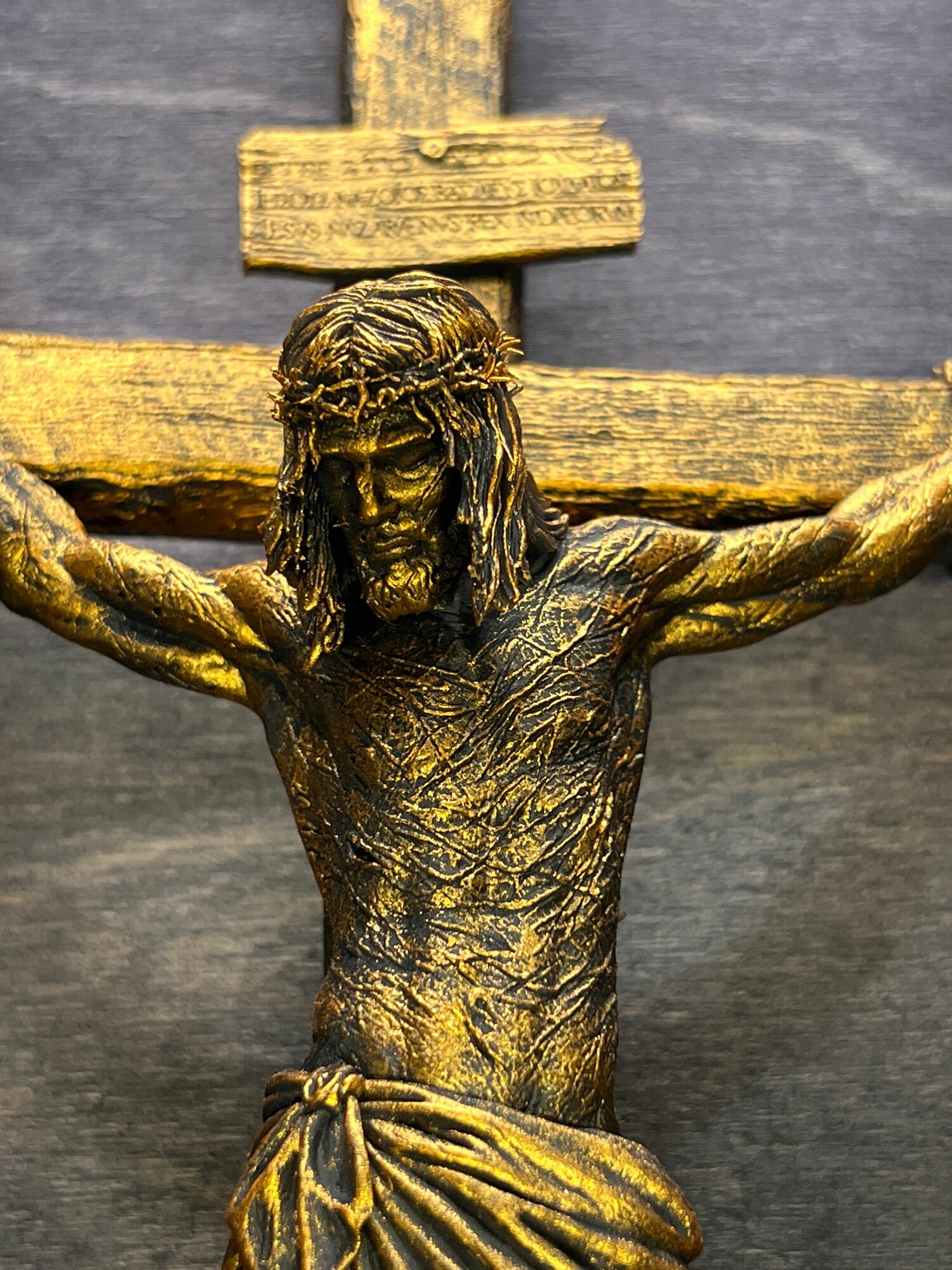 Настенный крест распятие Иисуса Христа. Высота 32 см.