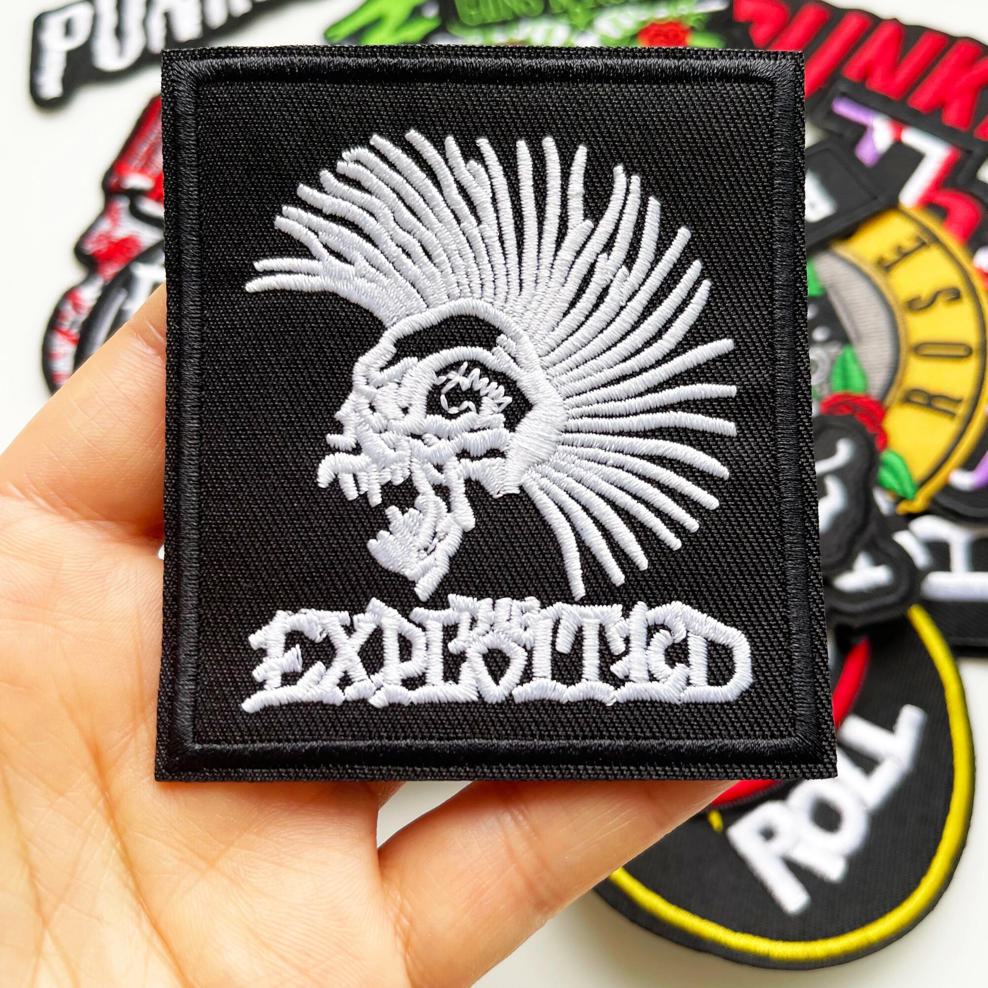 Нашивка "Exhited" с черепом, черный, 36