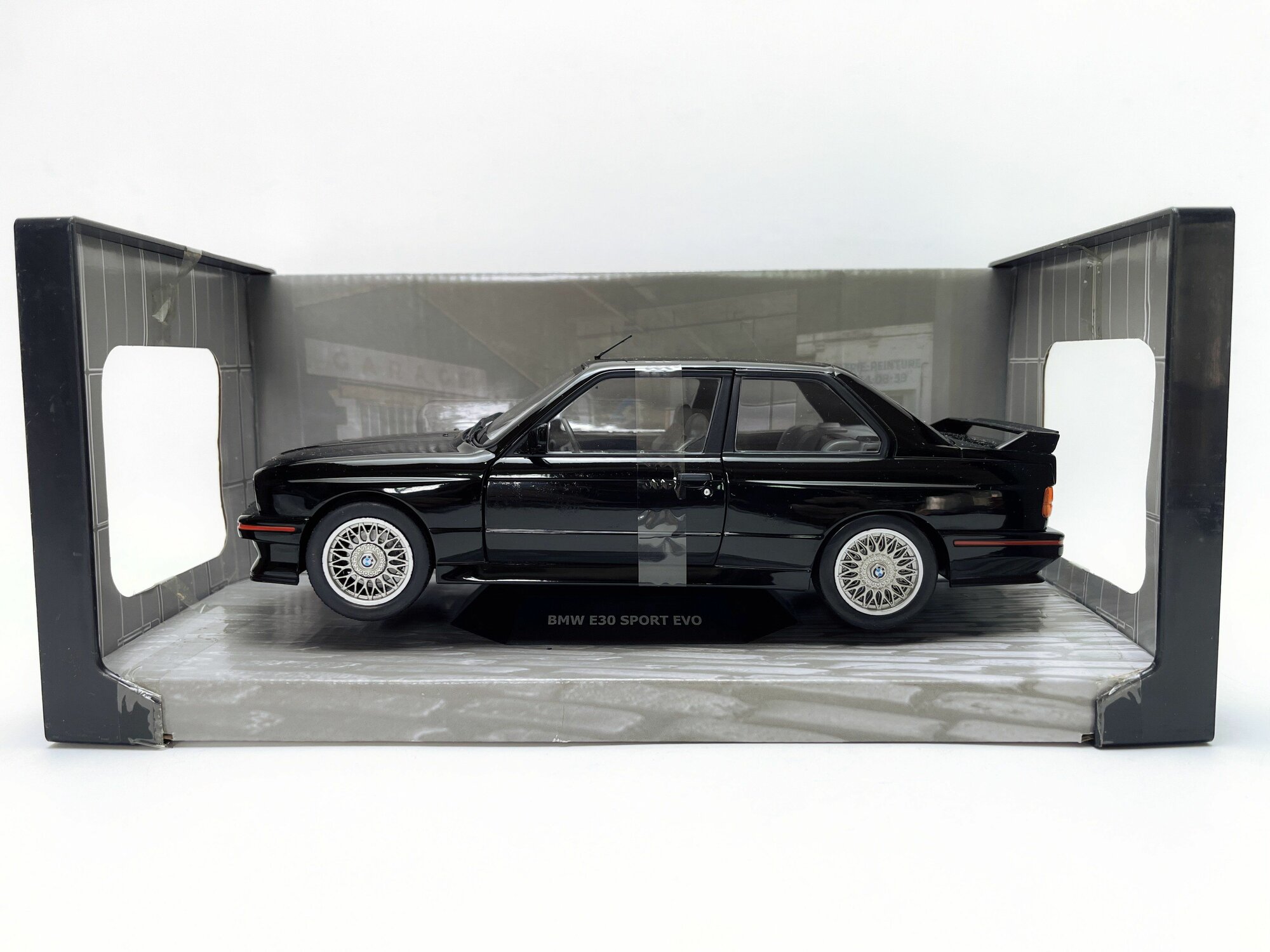 Модель автомобиля Solido 1/18 масштаба BMW E30 M3 1986 года, литая модель