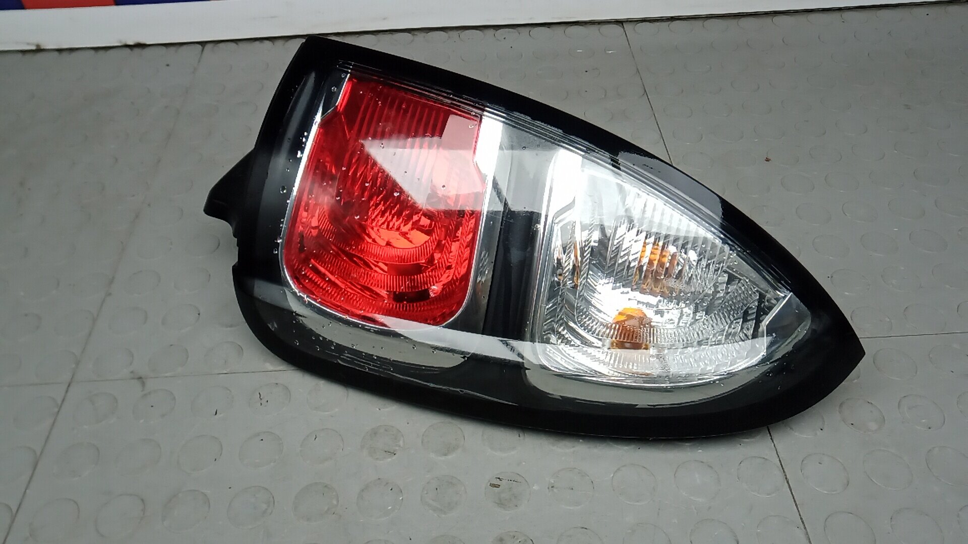 Фонарь задний правый CITROEN C3 PICASSO