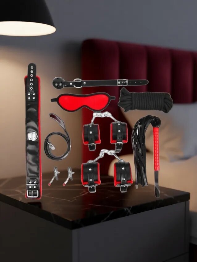 Большой эротический набор БДСМ в красном исполнении