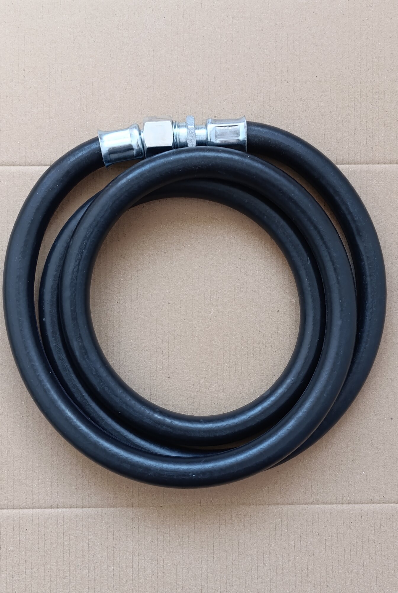 Шланг универсальный (гибкая подводка газ/вода) «Альянс» резина (ГШ, ½˝) 1,5 м