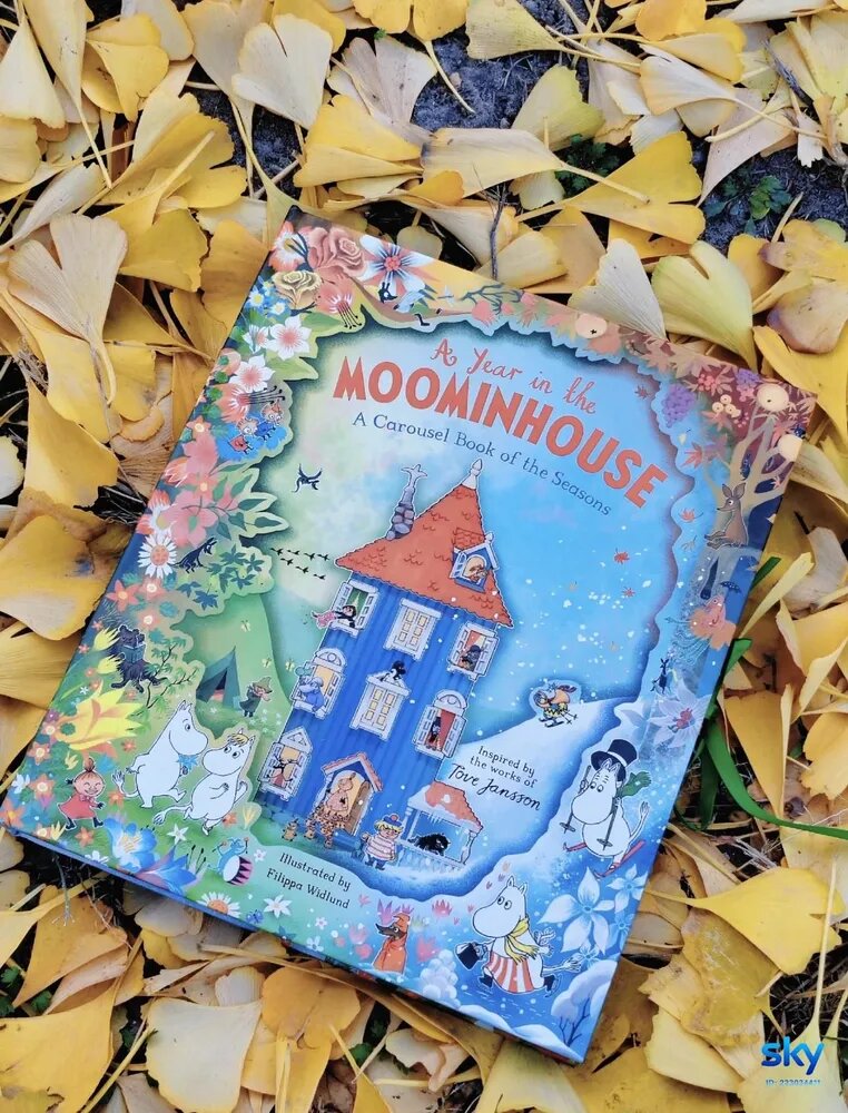 Moomin Стереокнига к 80-летию A Year in the Moominhouse A Carousel Book of the Seasons