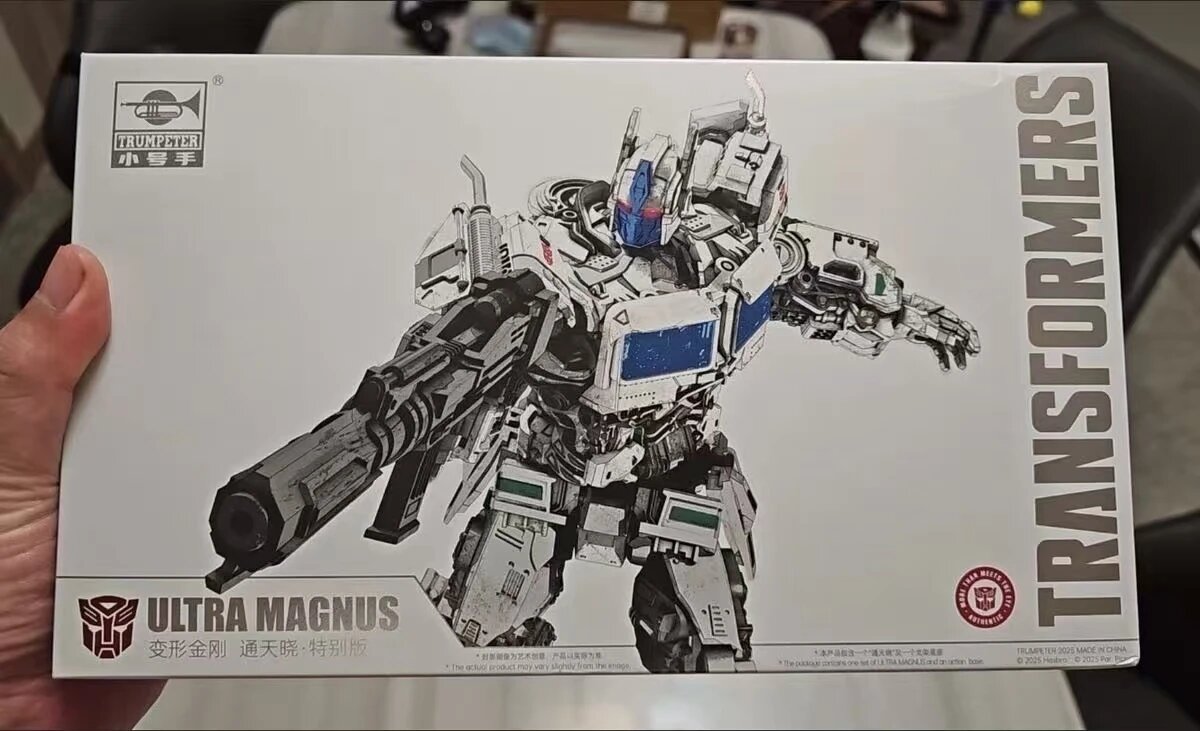 Trumpeter Ultra Magnus Трансформер