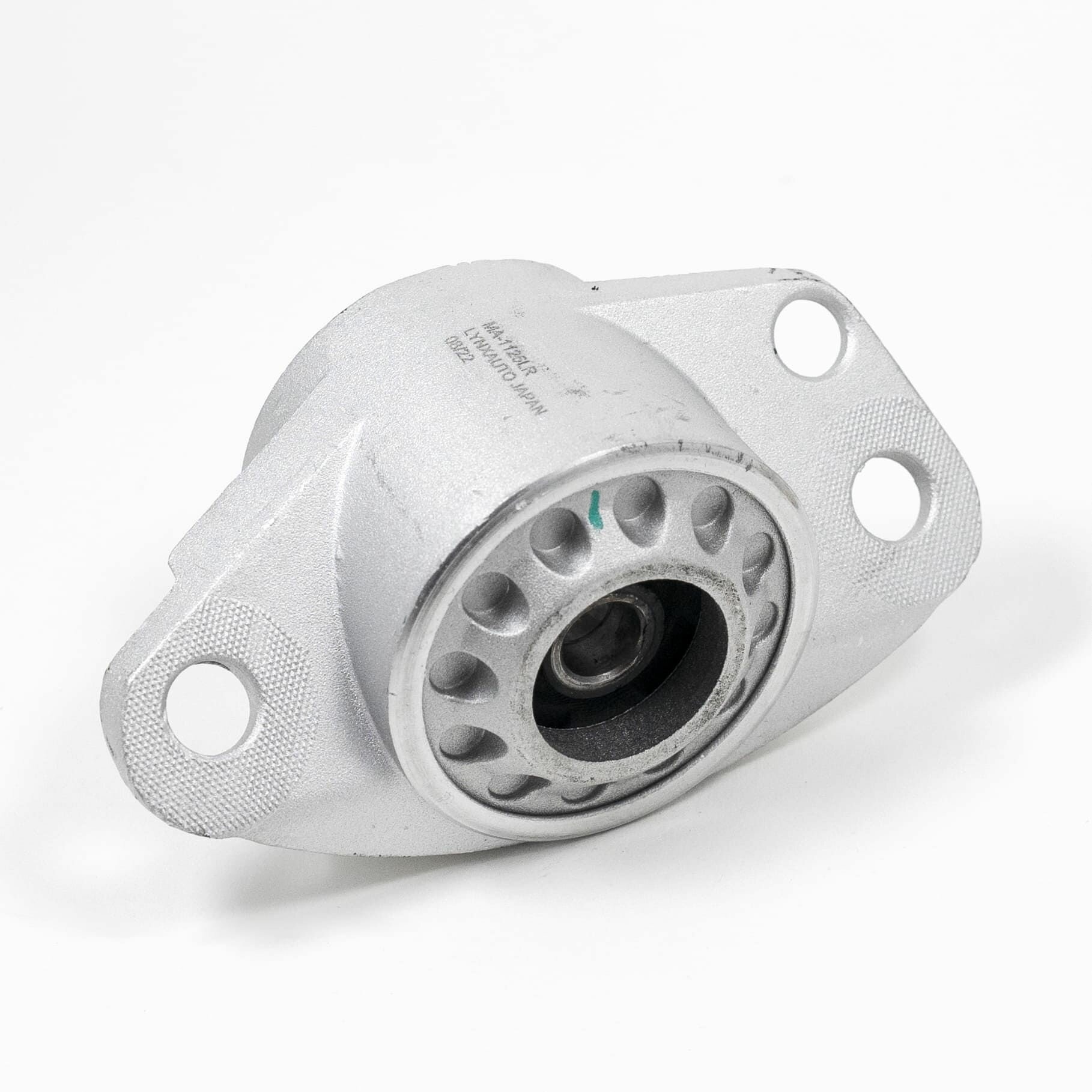 Опора амортизатора SKODAOctavia(1U) 1.4 2.0 96 10, VW Golf IV 1.4 2.3 97, Polo Sedan 1.6 10 заднего (LYNXauto)