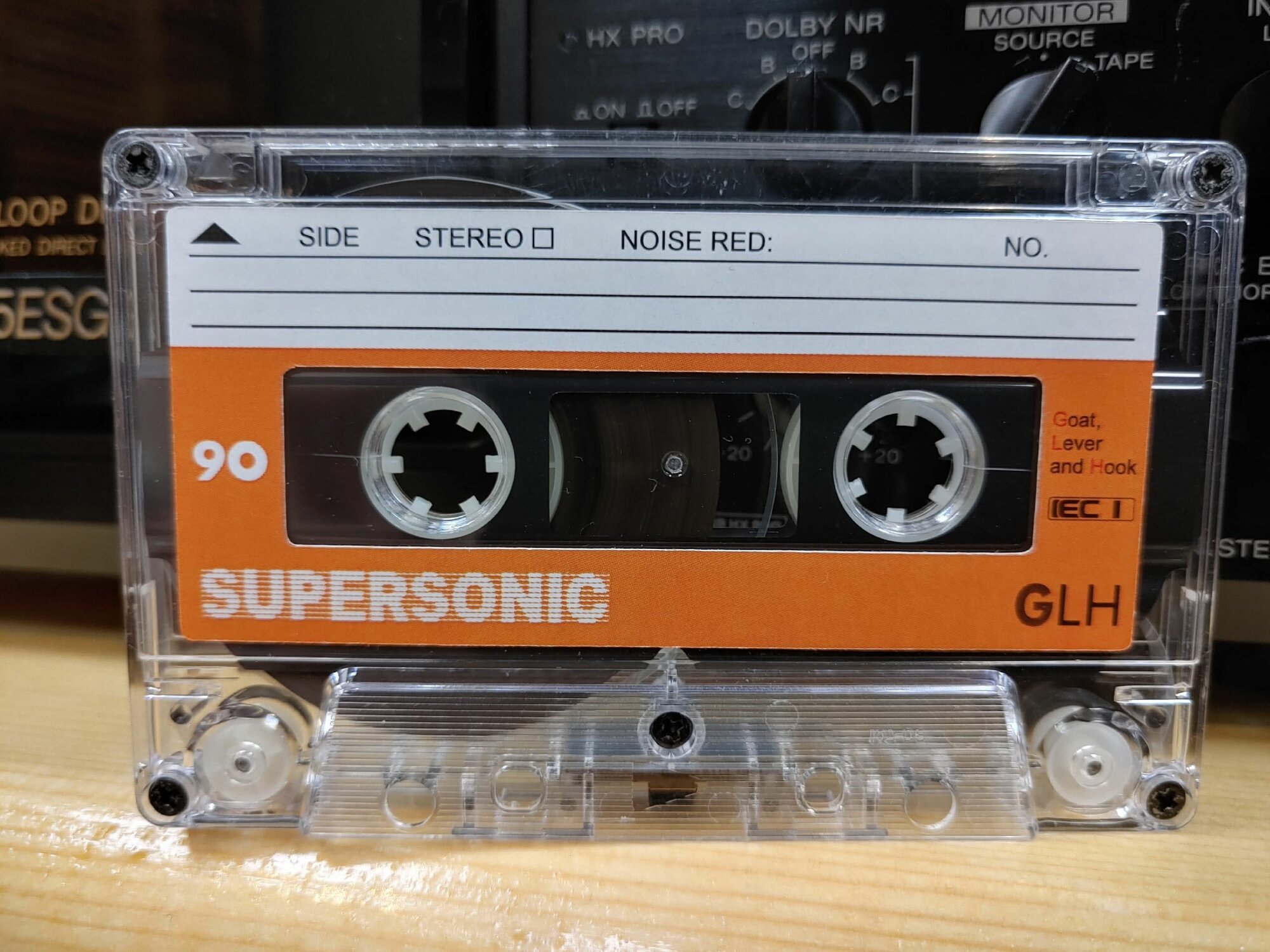 Аудиокассета запечатанная Supersonic GLH-90 (прозрачная)